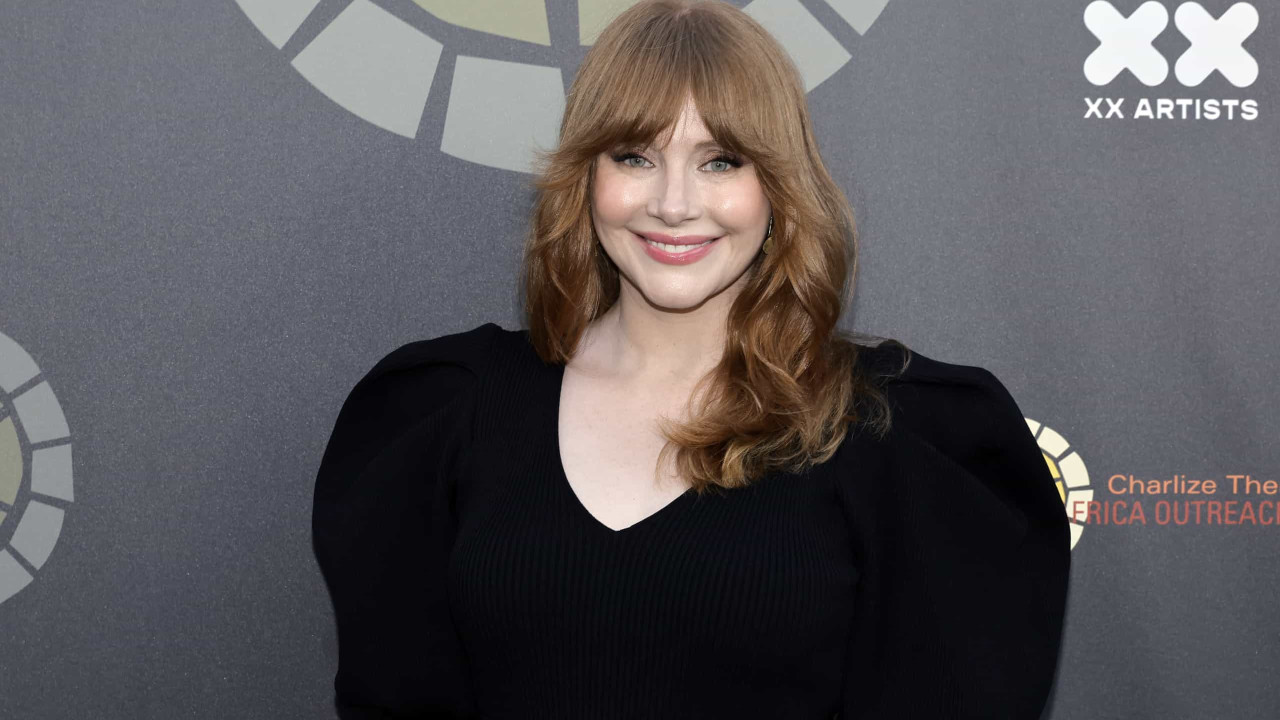 Bryce Dallas diz ter recebido 'muito menos' que Chris Pratt em ...