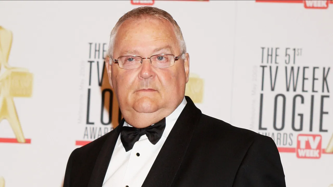 Ator conhecido como Harold Bishop, de Neighbours, revela câncer ...