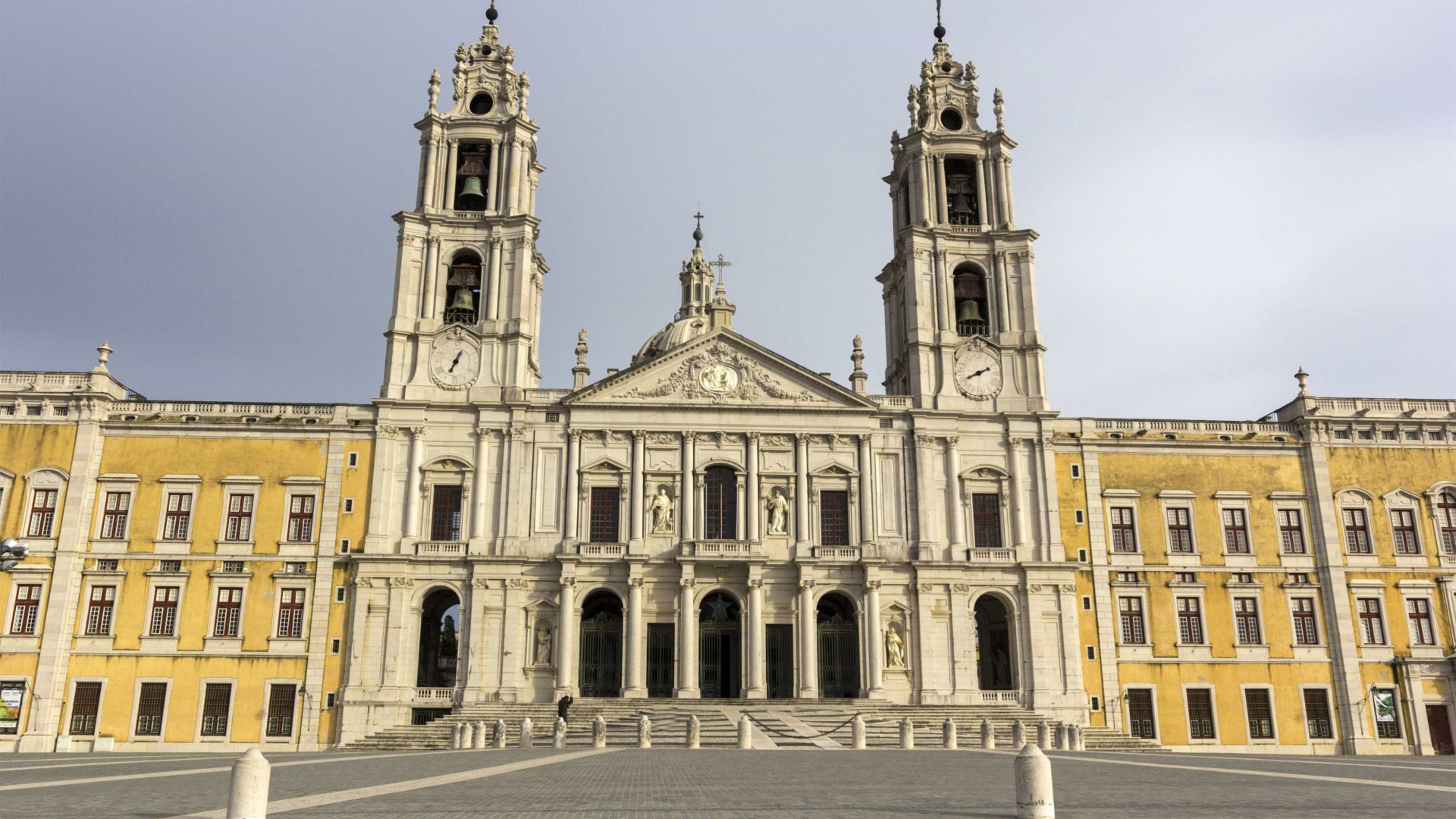 Conheça o Palácio nacional de Mafra: uma obra de arte total